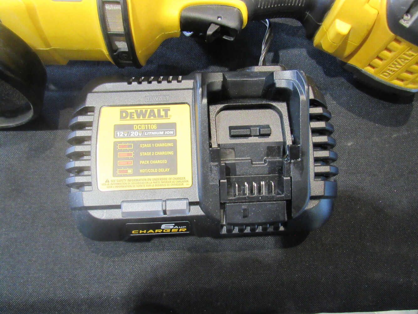 dewalt grinder dcg418x1 | Pawn Kings Inc